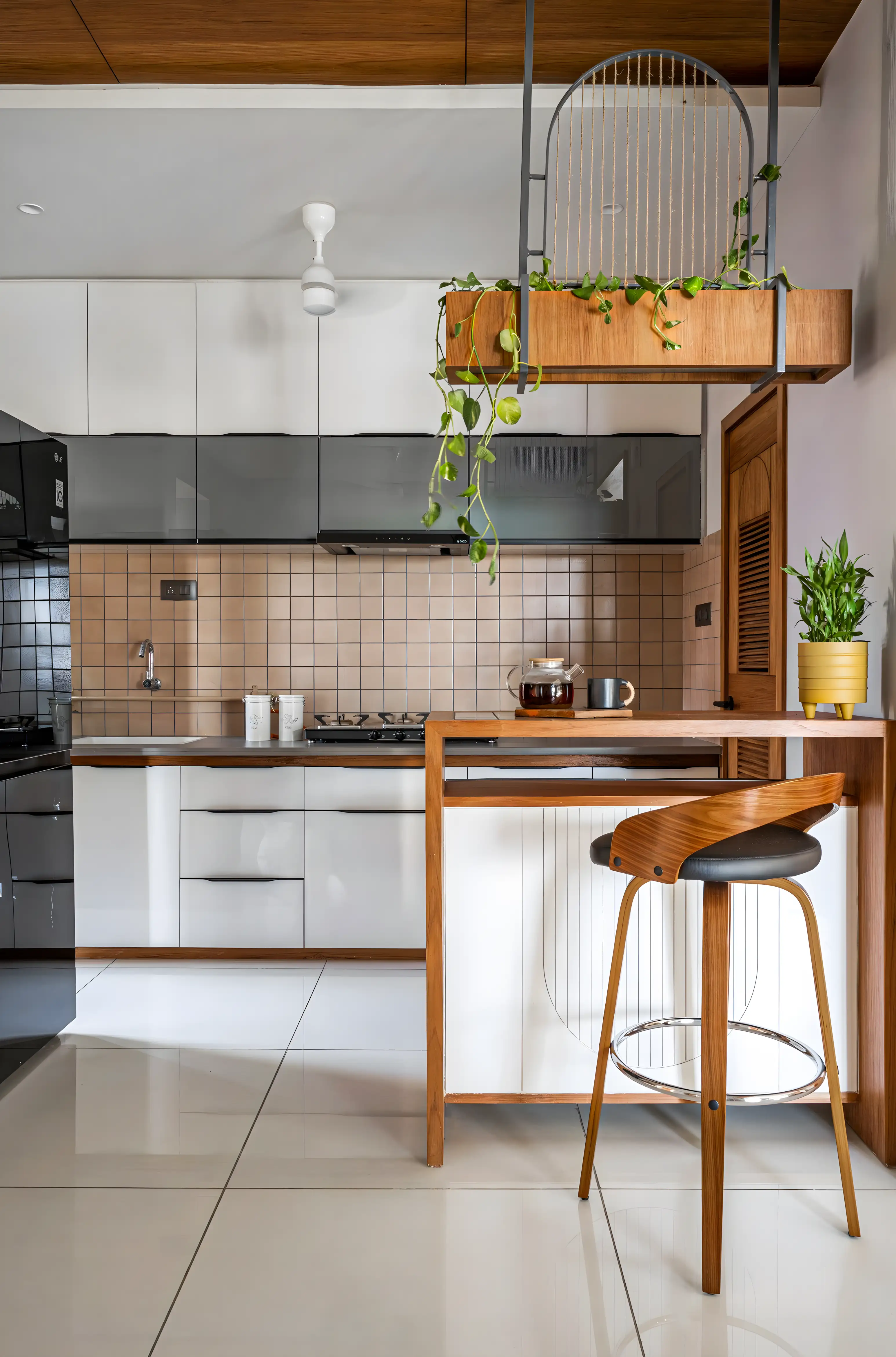 Decorative Kichen With Morroccan Backsplash